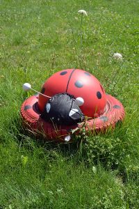 33 Amazingly Creative Ways To Transform Old Tires Into Garden Décor