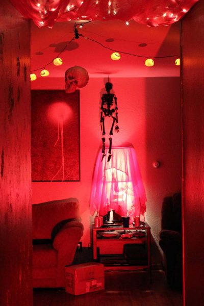 49 Spooky and Simple Halloween Party Decor Ideas to Wow Everyone