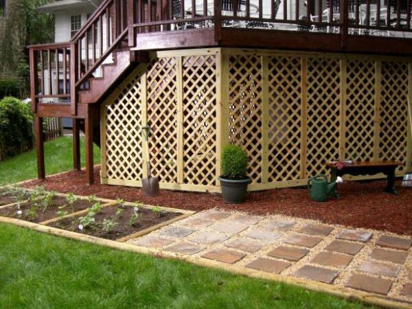 22 Best Under Deck Lattice Ideas For Maximizing Your Unused Outdoor ...