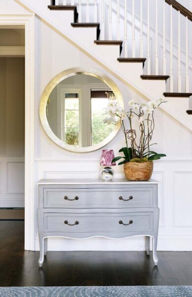 34 Best Entryway Mirror Ideas To Add More Style and Glam To Your Home