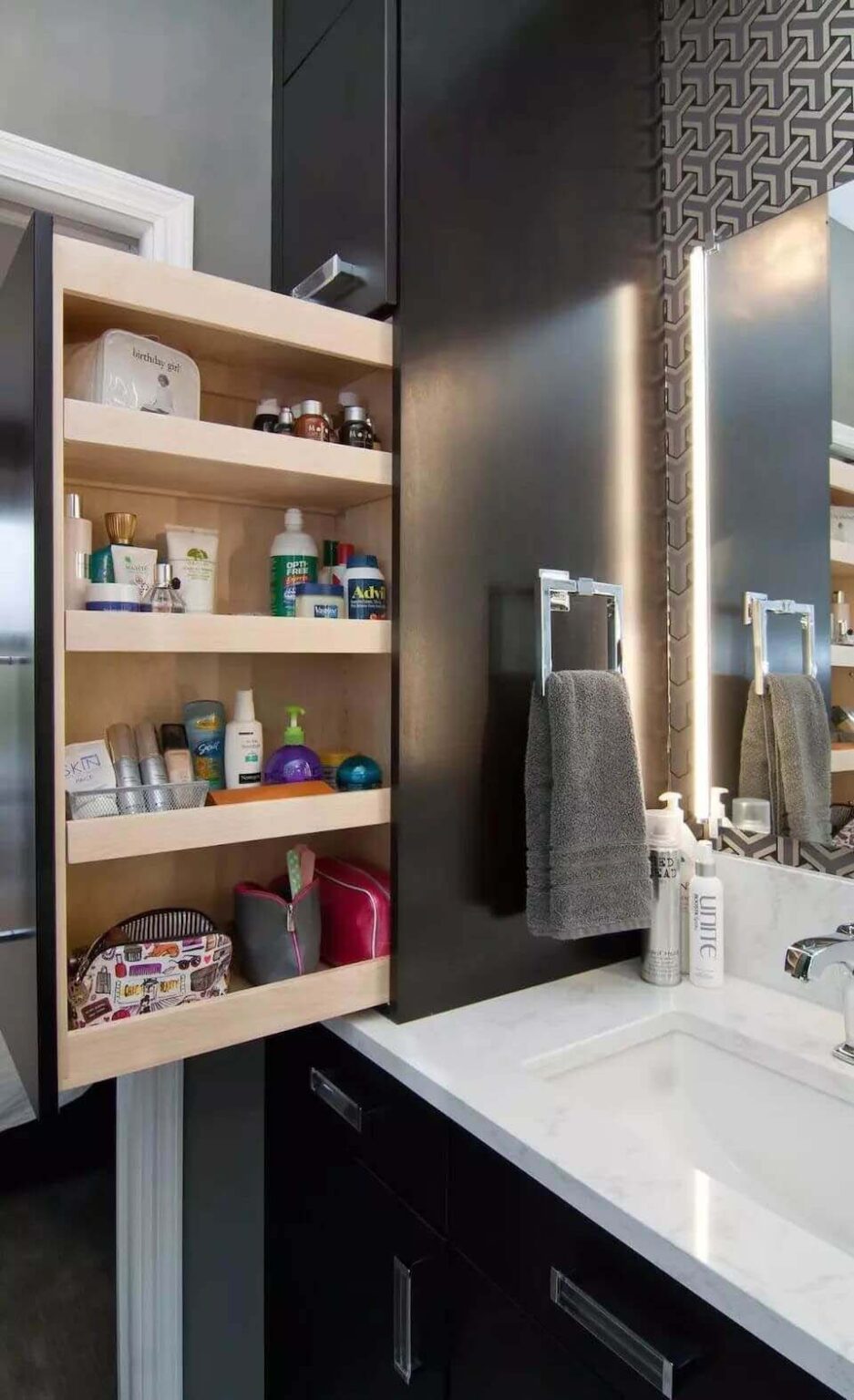 29 Inspiring Built-in Bathroom Shelf and Storage Ideas To Maximize Your ...
