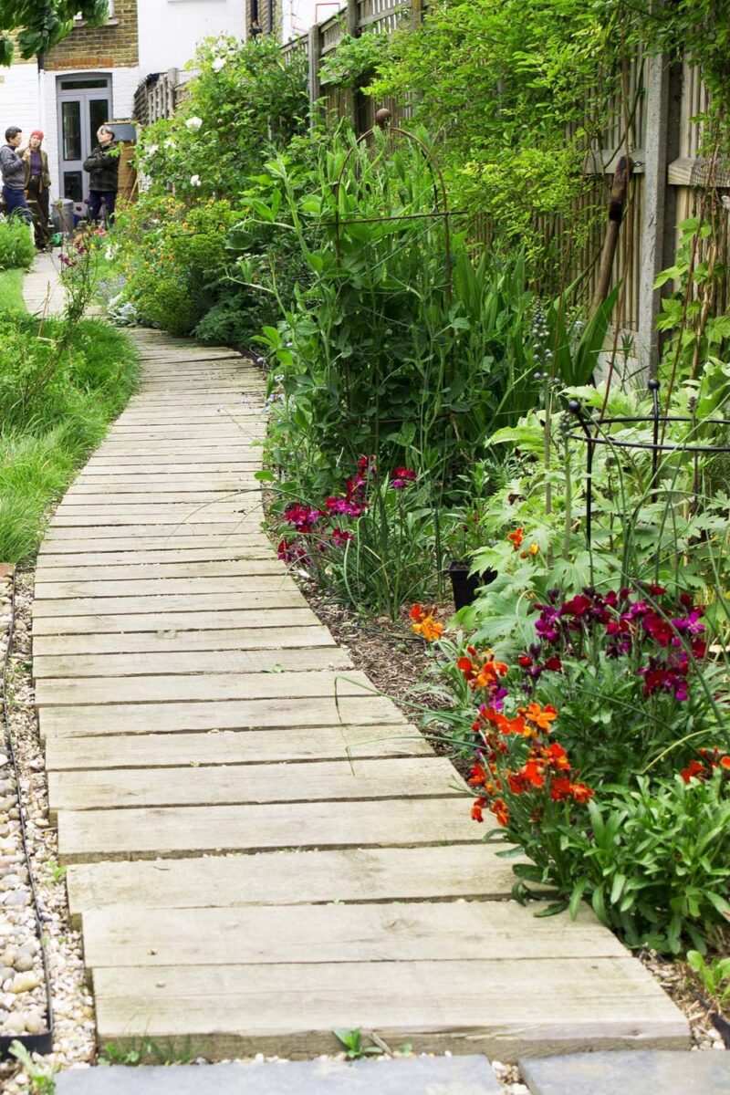 21 DIY Garden Path Ideas: Create Charming Walkways in Your Backyard