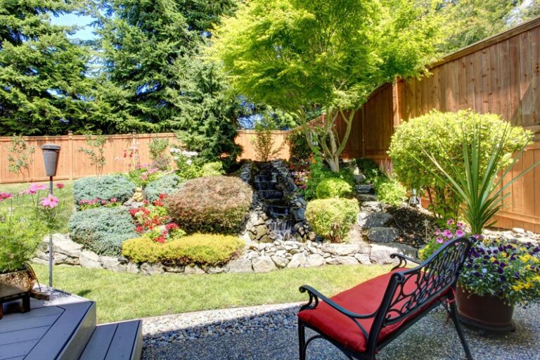 15 Impressive Backyard Garden Ideas