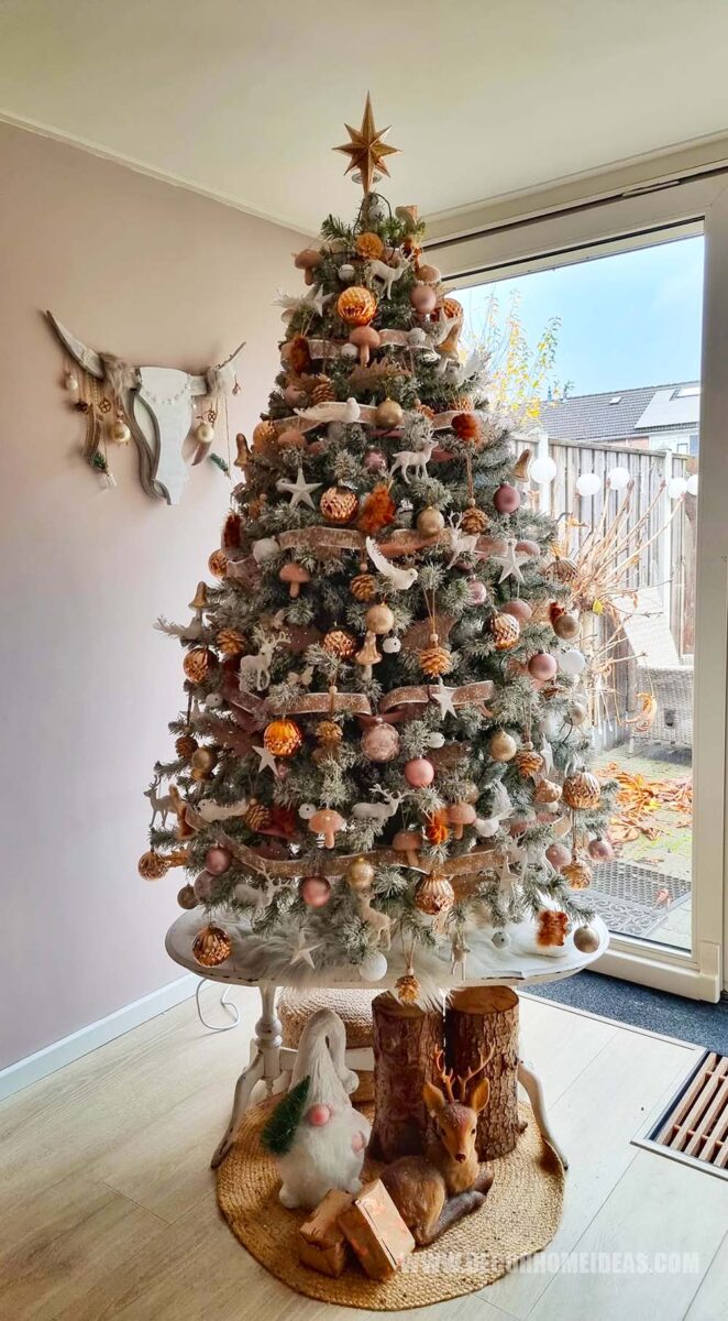 31 Creatively Captivating Christmas Trees To Inspire You For This Season