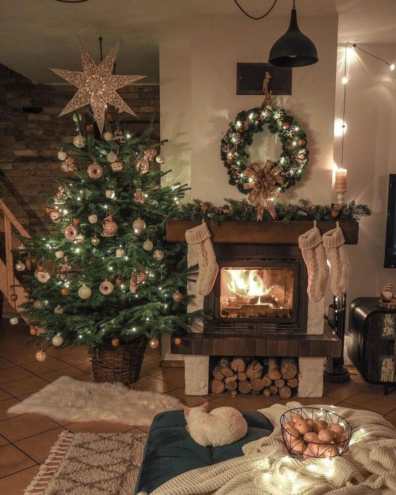 25 Festive Christmas Decorations to Elevate Your Holiday Spirit