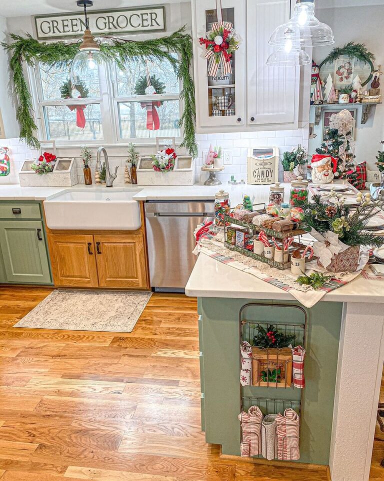 25 Charming Kitchen Christmas Decorations to Sprinkle Holiday Magic ...