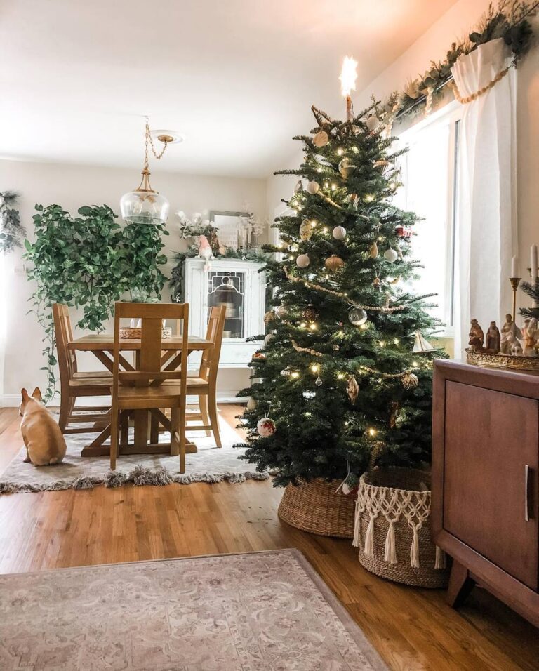 Neutral Holiday Decor Trends: 25 Ideas for a Chic and Calming Celebration