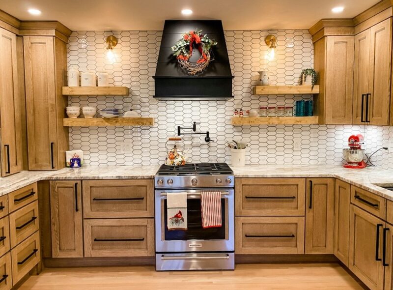 Color Schemes For Kitchens With Hickory Cabinets