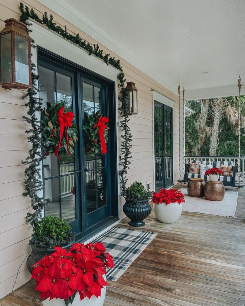 20 Stunning Front Porch Flower Pots to Enhance Your Home’s Curb Appeal