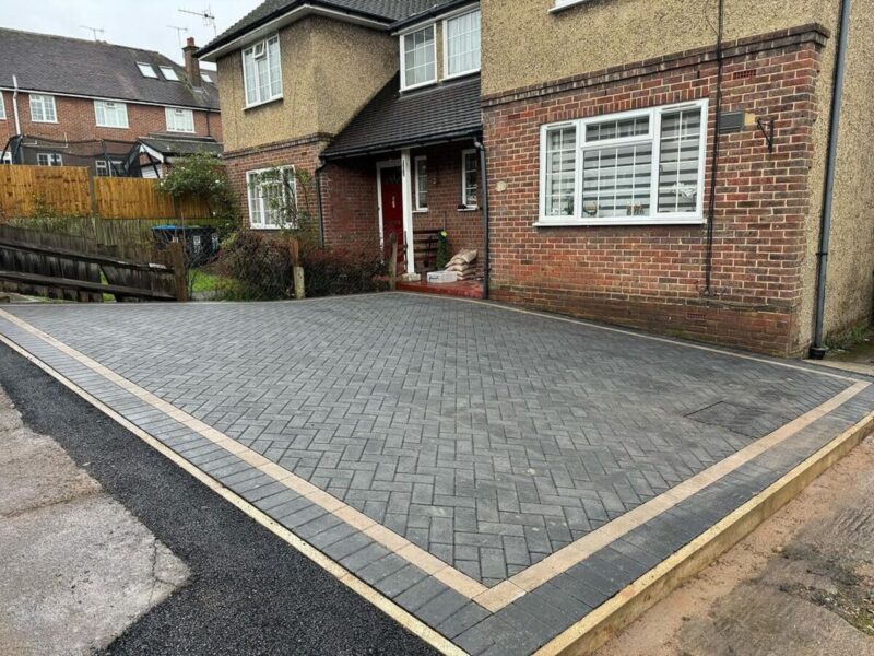 12 Stunning Driveway Border Ideas to Enhance Your Home’s Curb Appeal