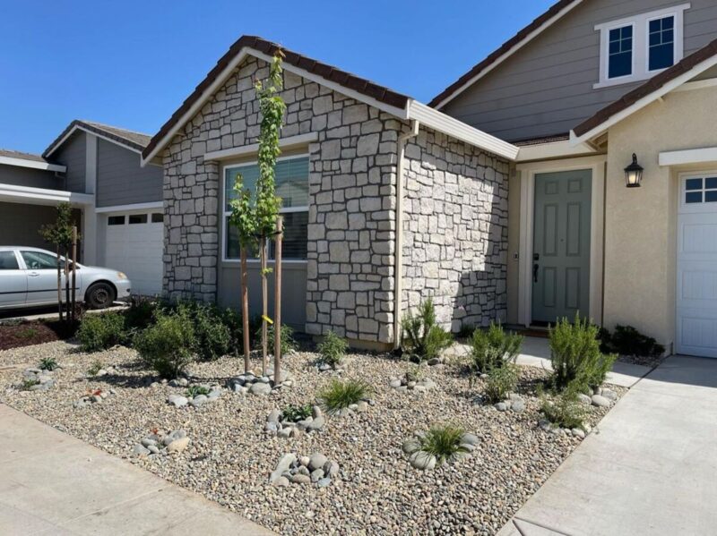 26 Stunning Rock Landscaping Ideas To Revamp Your Front Yard