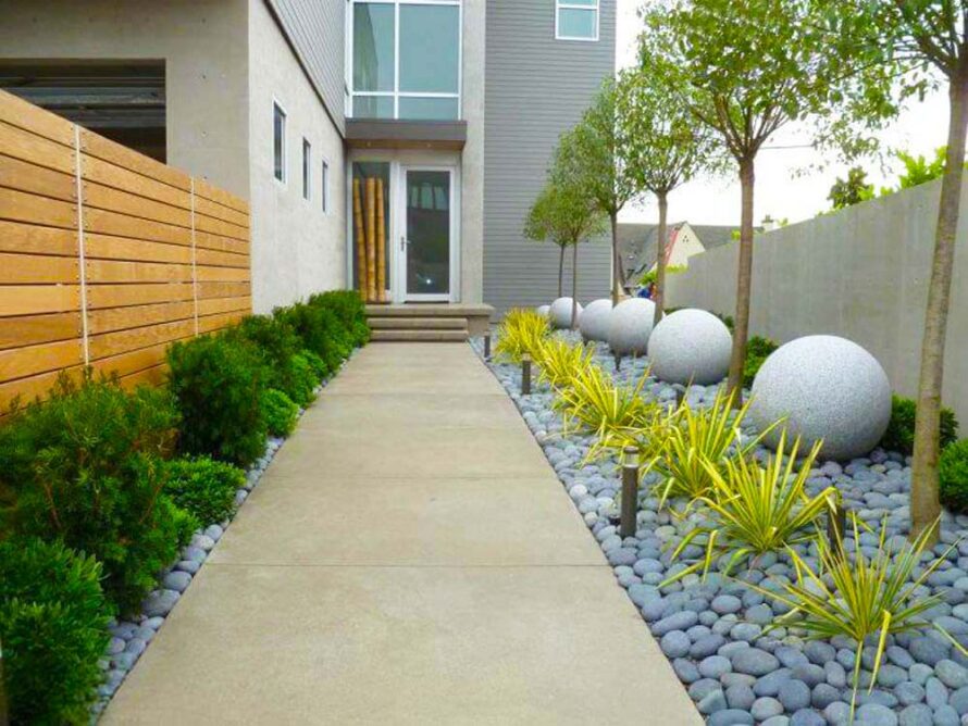 28 Clever Garden Decorations to Enhance Your Green Haven