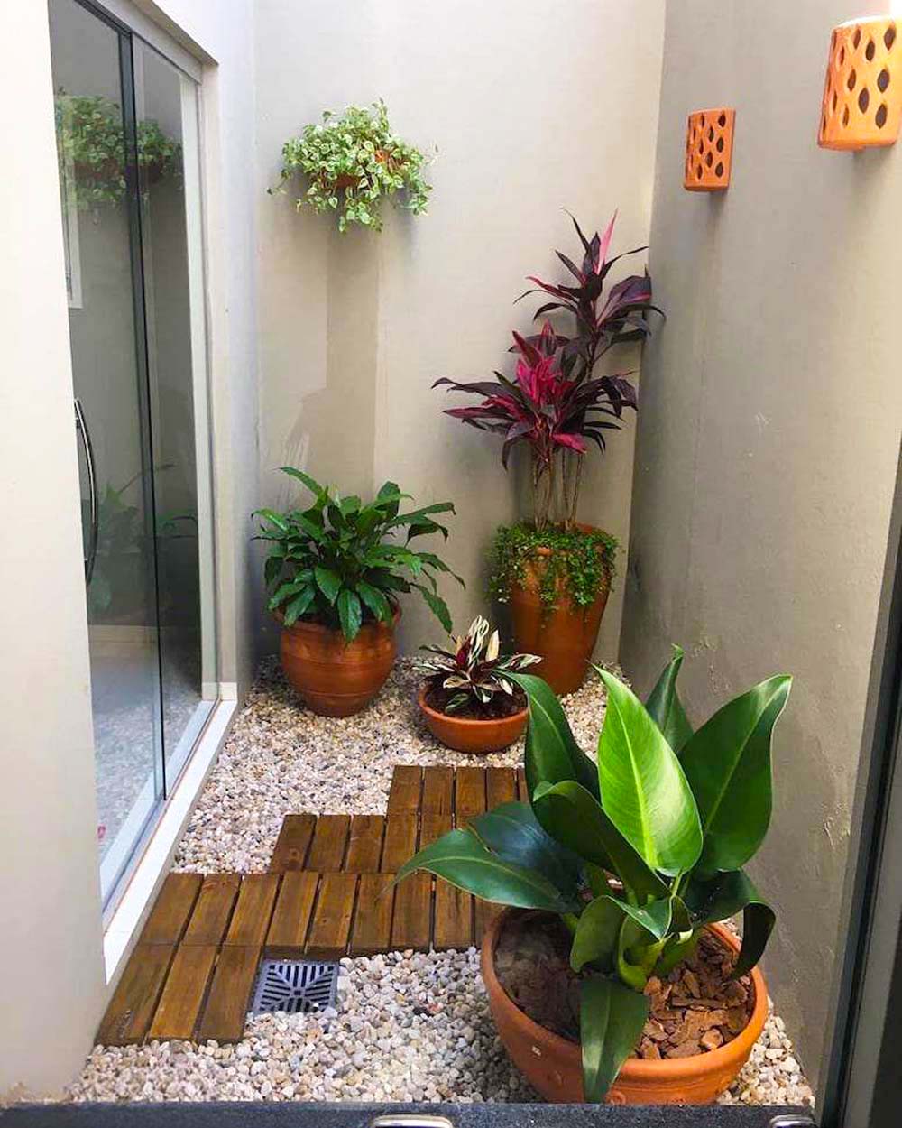 30 Amazing Garden Designs To Create Cozy Outdoor Atmosphere