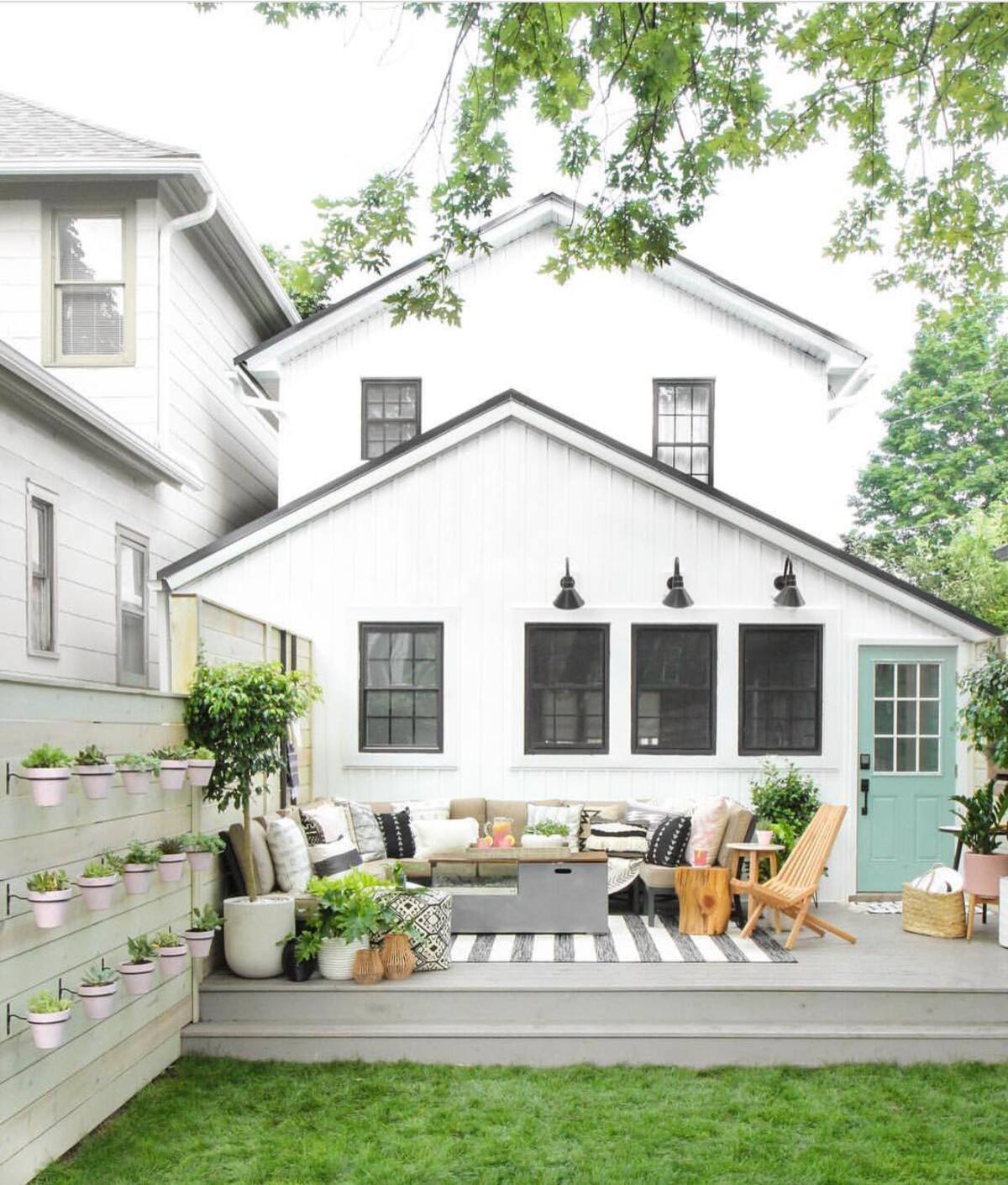 18 Cute Backyard Ideas: Best Ways to Spruce up Your Outdoor Space