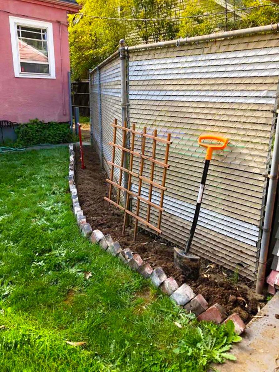28 Practical Garden Designs That Are Perfect Small Spaces