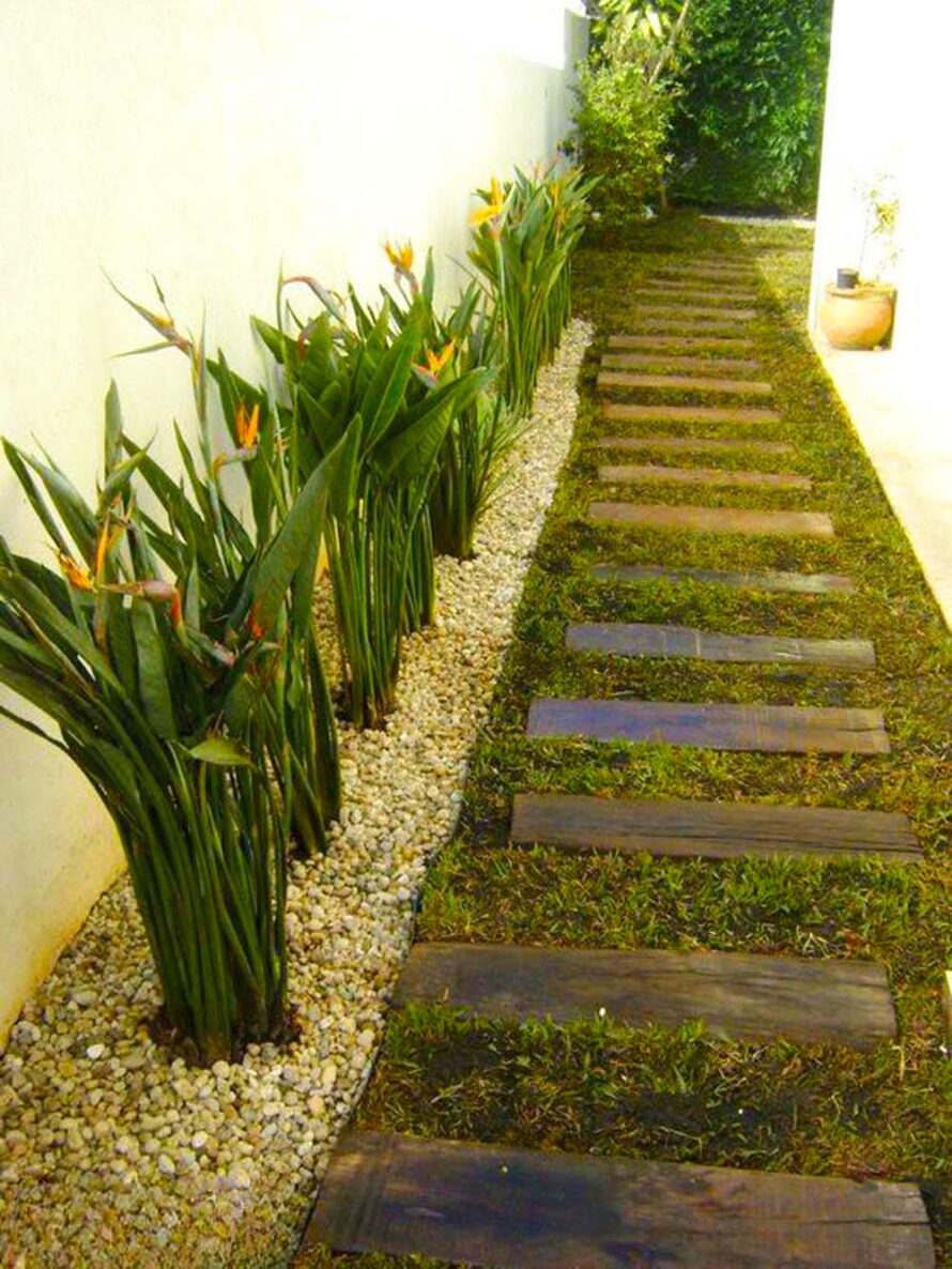 28 Practical Garden Designs That Are Perfect Small Spaces