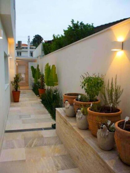 32 Radiant Garden Designs to Spark Joy in Your Yard