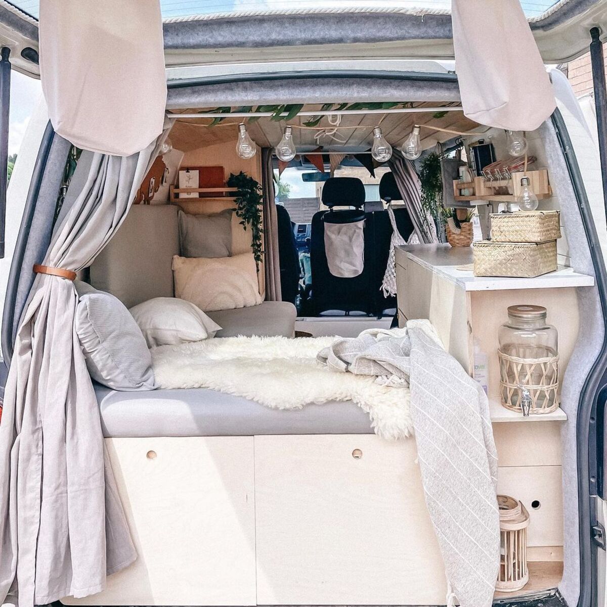 15 Ingenious Small Camper Interior Ideas To Maximize Space and Style on ...