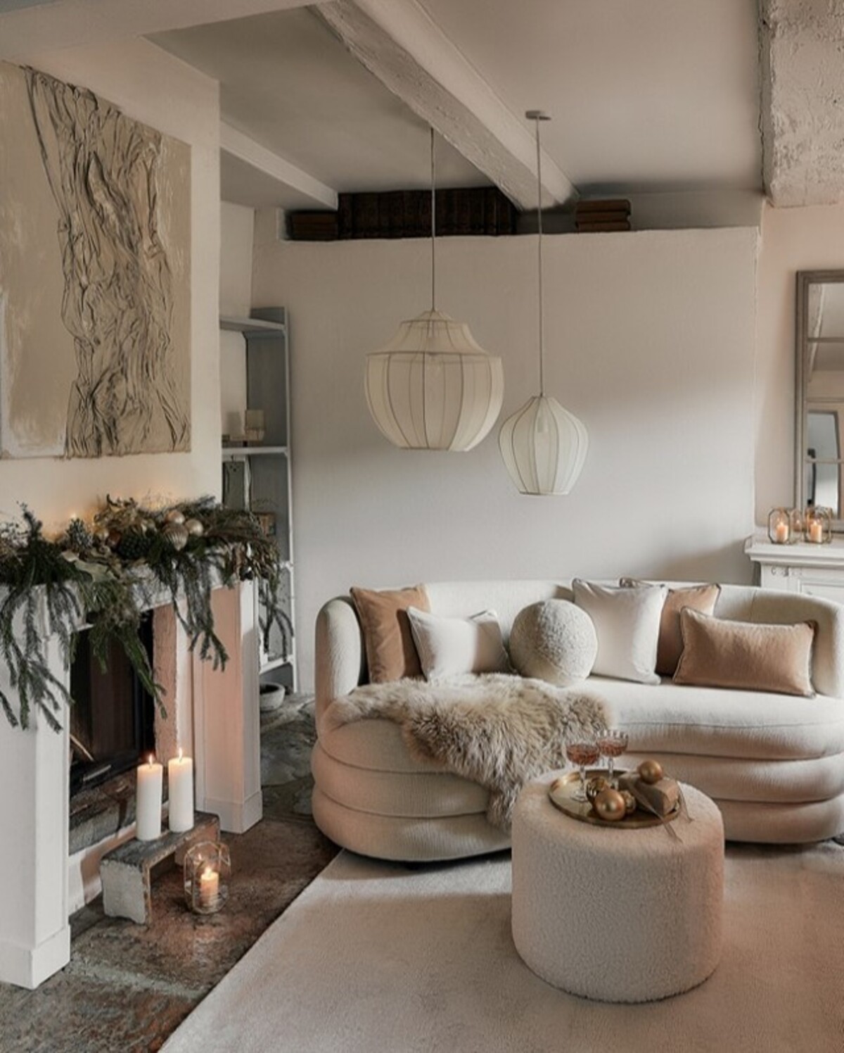 19 Cozy Fall Apartment Decor Ideas To Bring Autumn’s Warmth Into Your Home
