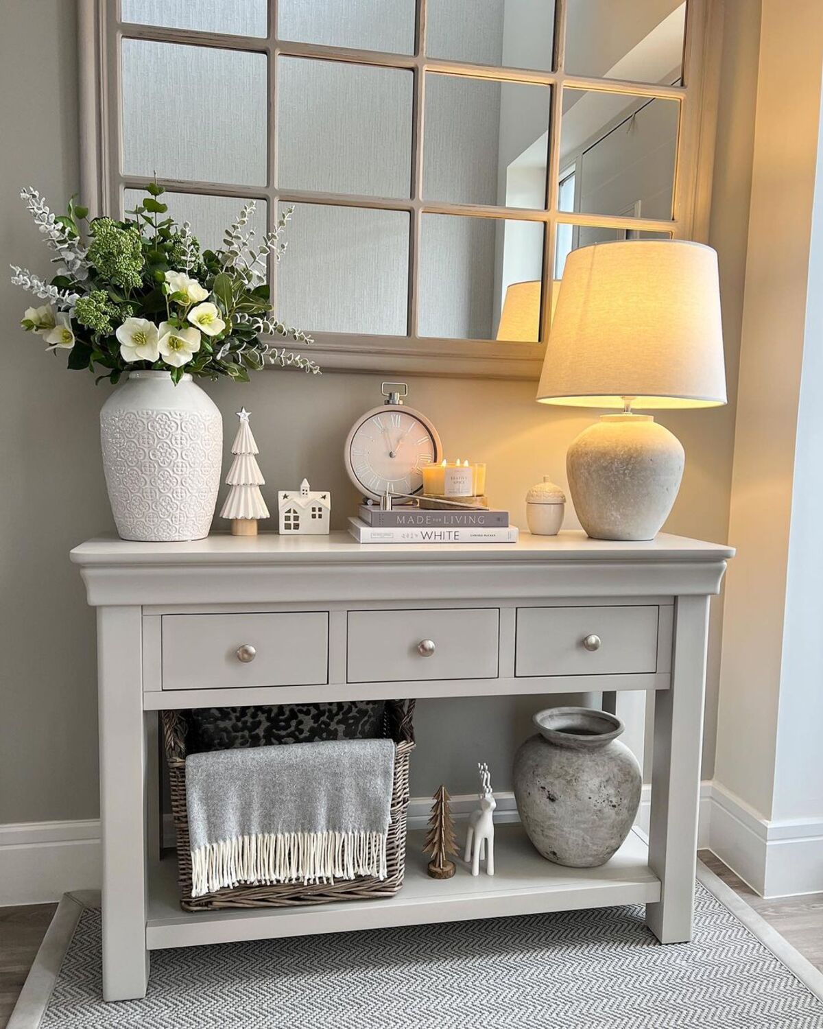 18 Creative Entryway Table Ideas To Make a Stylish First Impression in ...