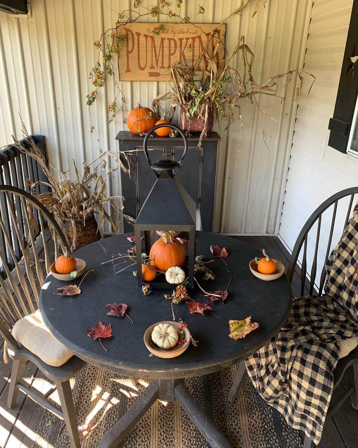 16 Elegant Neutral Fall Decor Ideas for a Subtle Seasonal Refresh