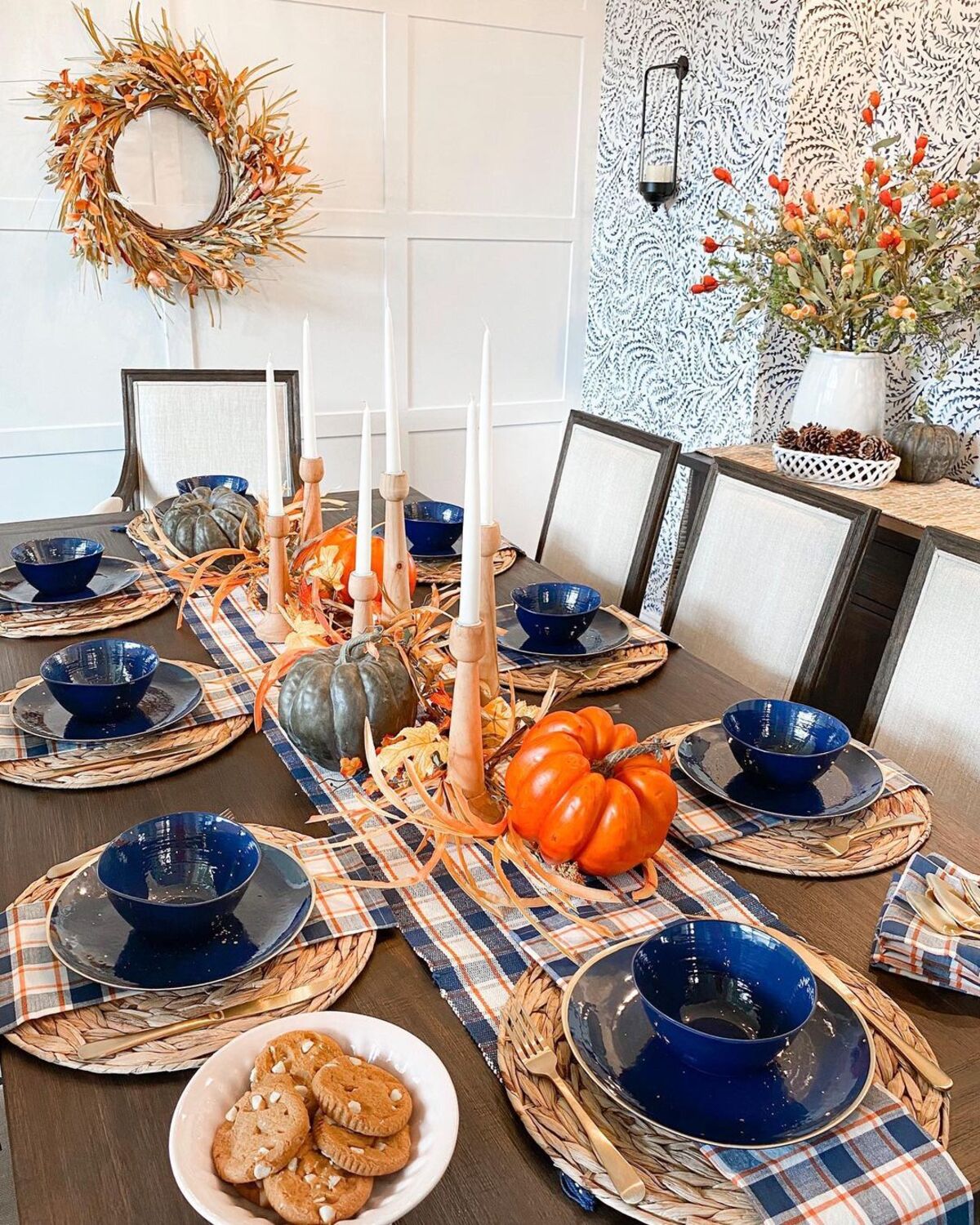 15 Fabulous Fall Tablescapes to Elevate Your Autumn Dining Experience